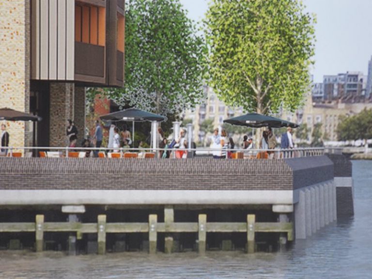 Commercial Pier Wharf diversion – The Thames Path by Leigh Hatts