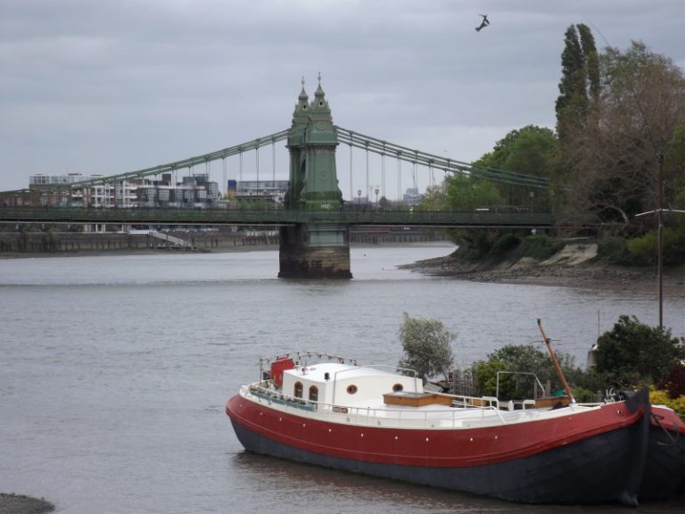 The Thames Path by Leigh Hatts | From the Sea to the Source | Page 4